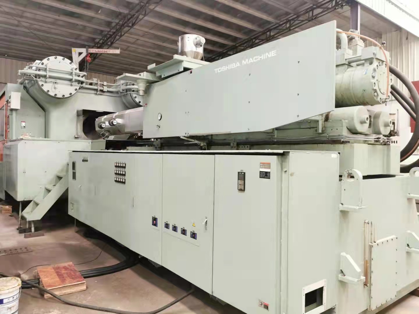 Japan Toshiba 3000t (IS3000DF) used Injection Molding Machine - China ...